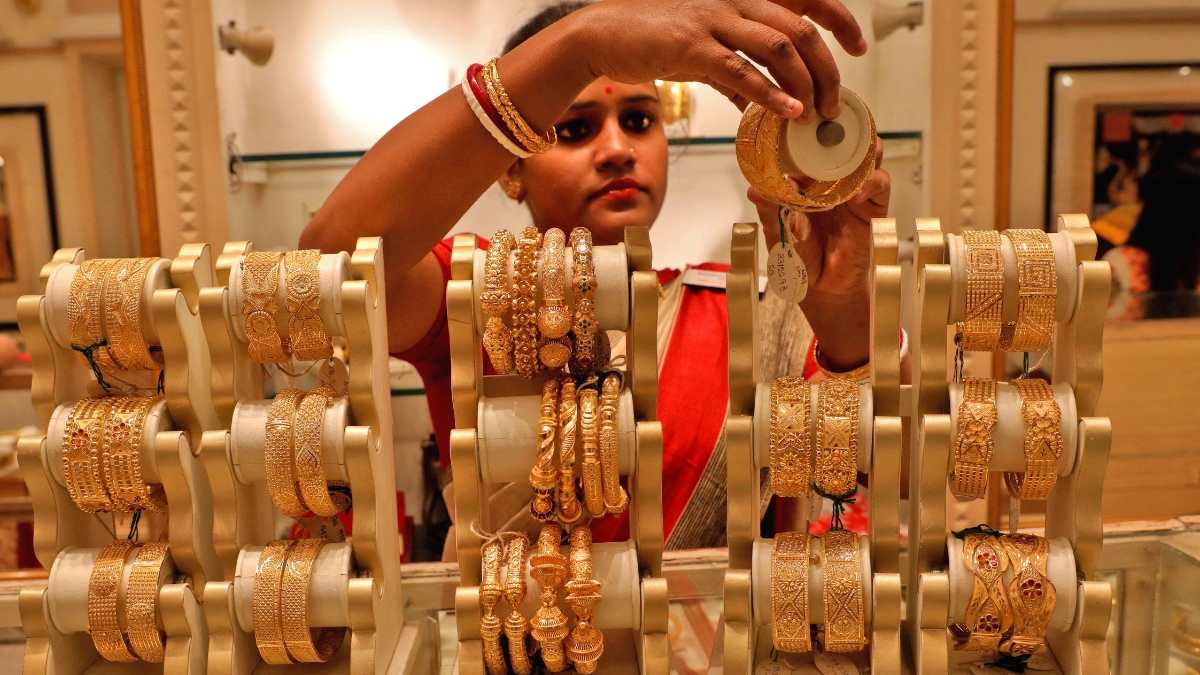 PC Jeweller shares hit 5% upper circuit on 1:10 stock split - Market ...