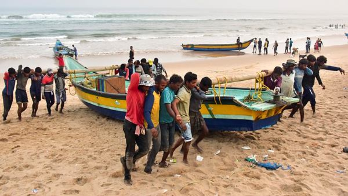 Cyclone Dana: Odisha prepares for landfall with 288 rescue teams on ...