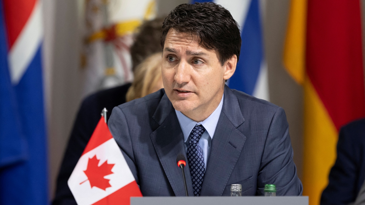 Justin Trudeau seen dancing at Taylor Swift concert as Montreal sees ...