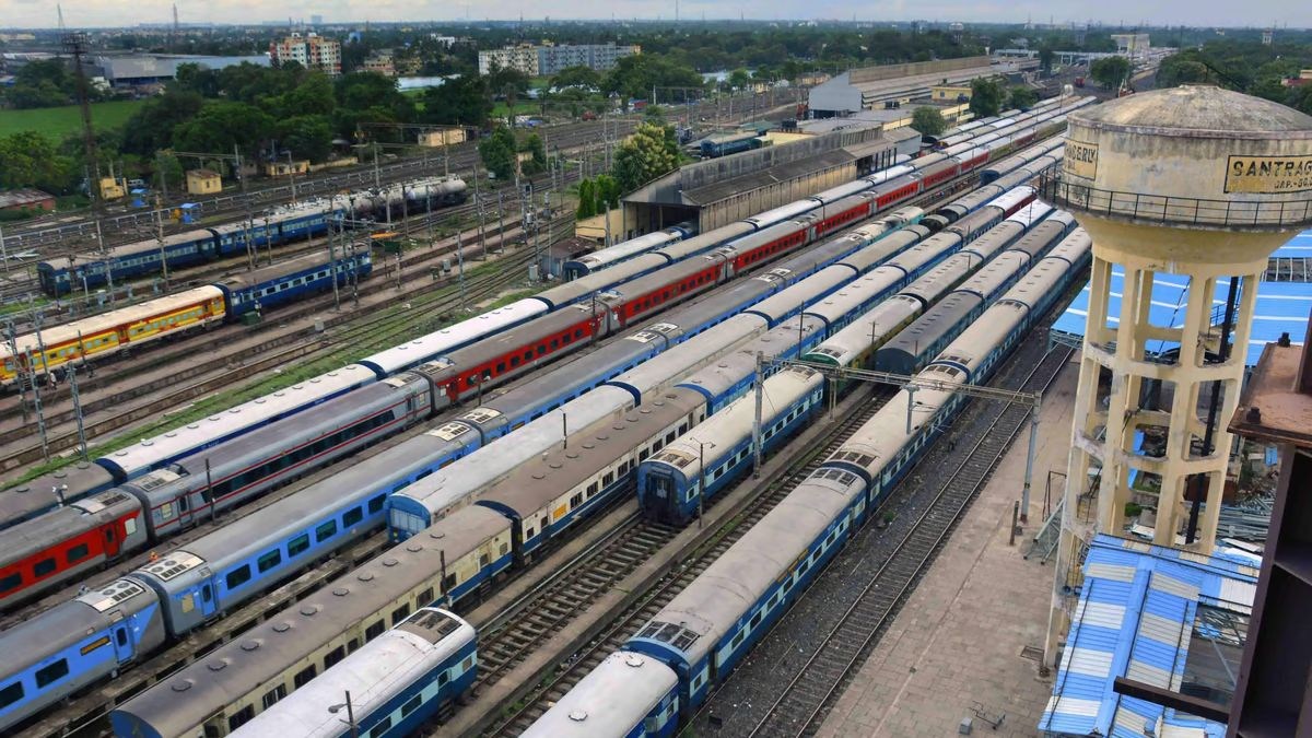 East Coast Railway unveils major upgrade: 2x25 KV electrification to ...
