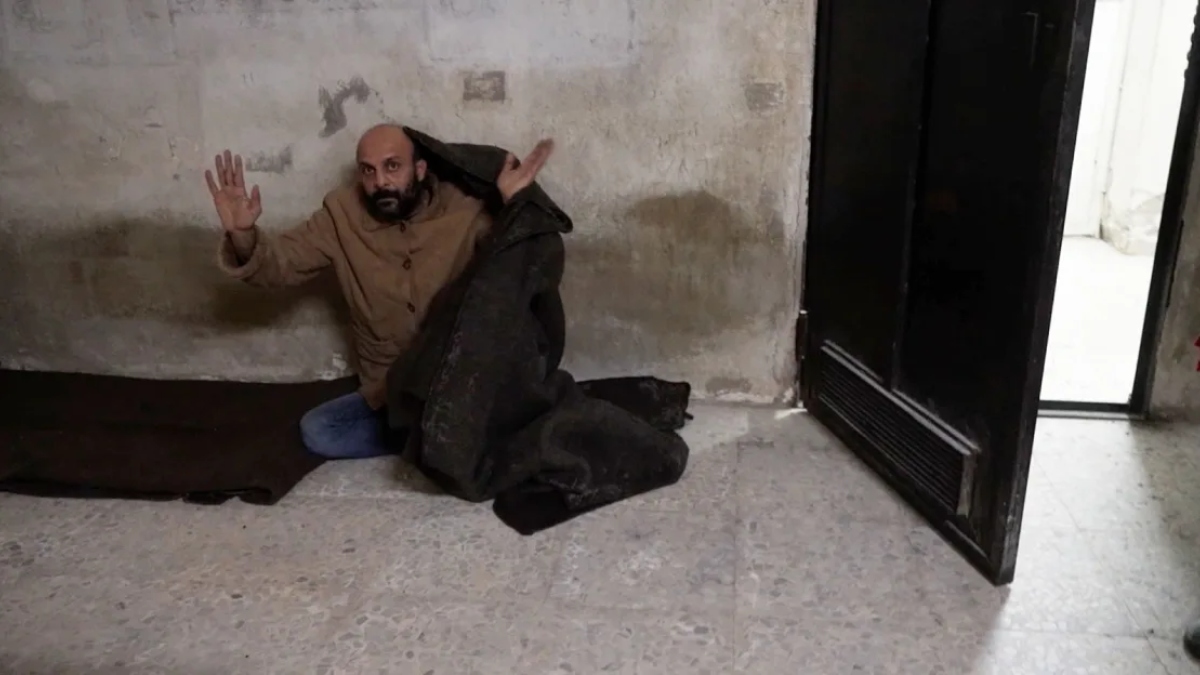A freed Syrian prisoner or Assad regime’s officer? Man seen in CNN ...