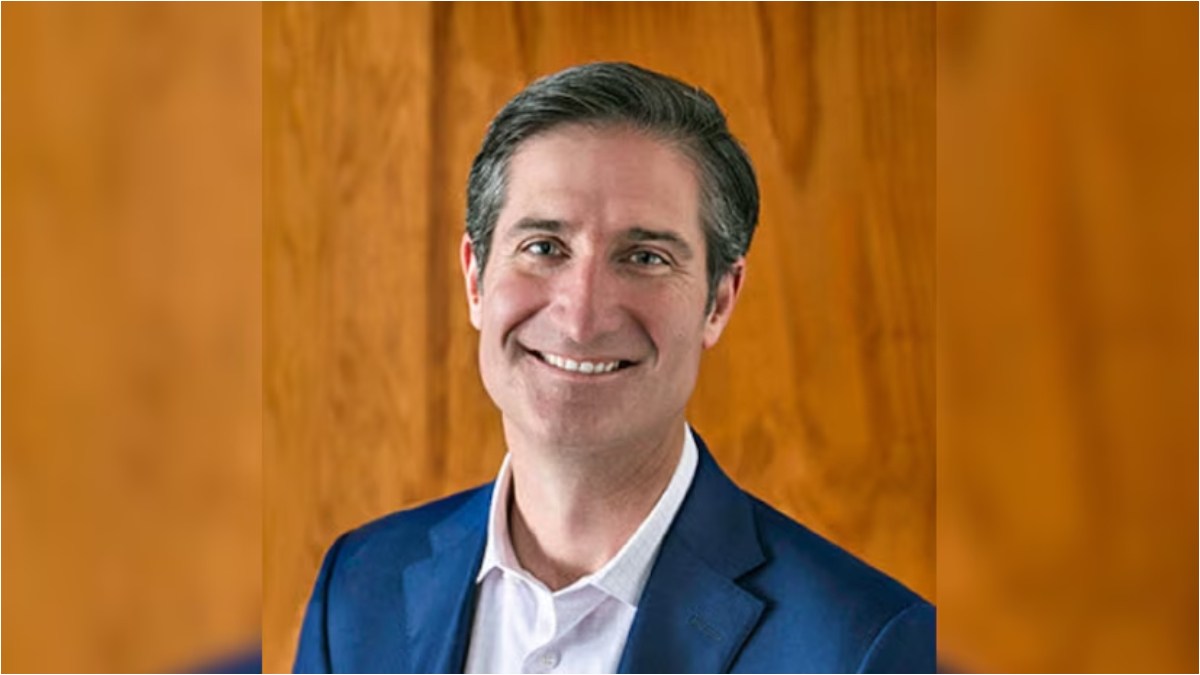 Starbucks's new CEO Brian Niccol made $96 million in first four months ...