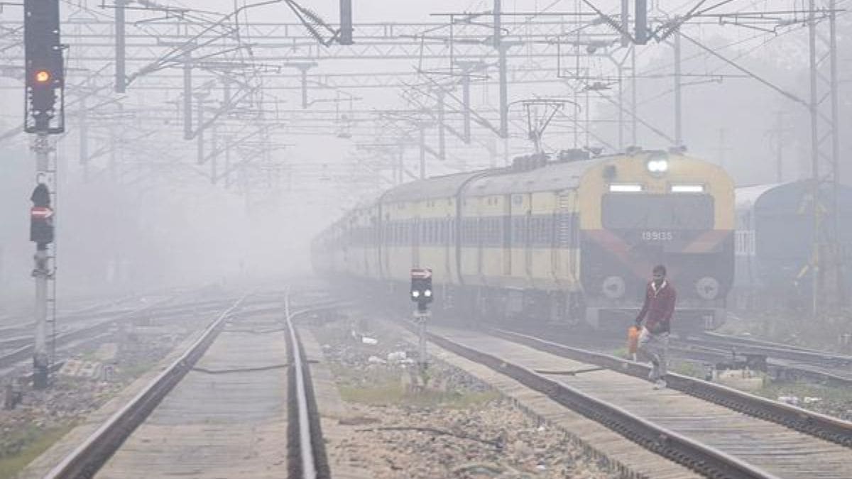 Indian Railways Update: Dense fog disrupts train services in Delhi, 19 trains delayed - Railways ...