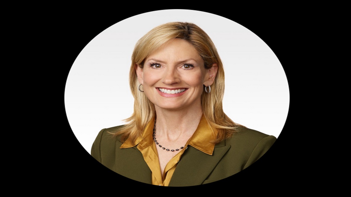 Apple Chief People Officer Carol surface steps down after brief tenure ...