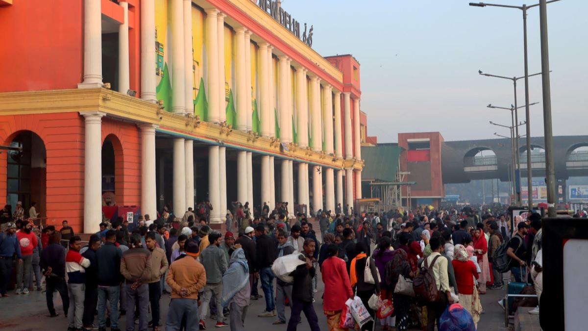 New Delhi Railway Station Stampede Highlights: CCTV footage examined ...