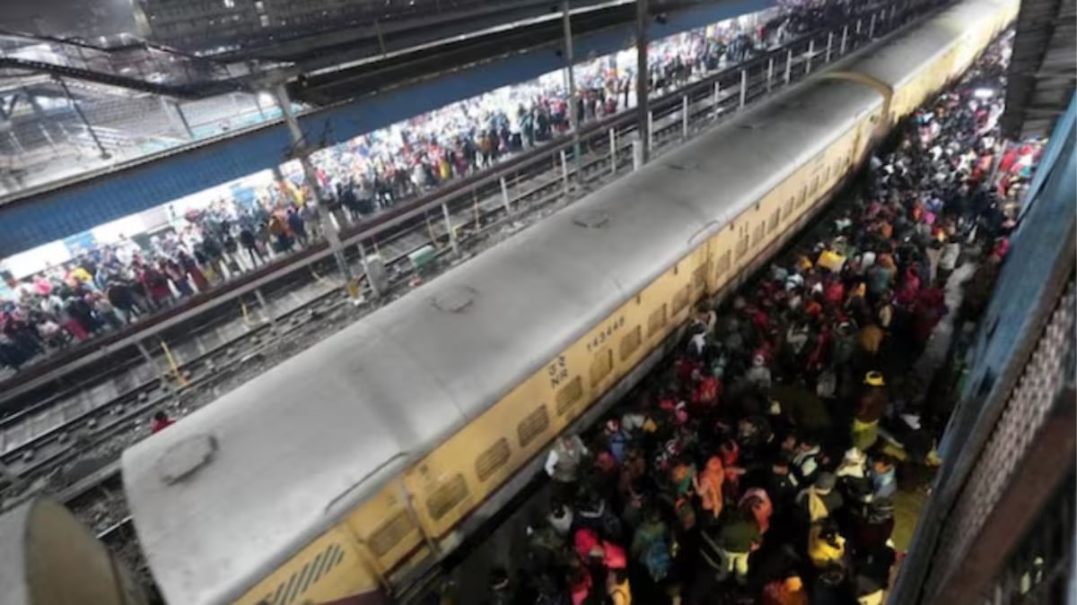 New Delhi Railway Station Stampede: Authorities face difficulty to ...