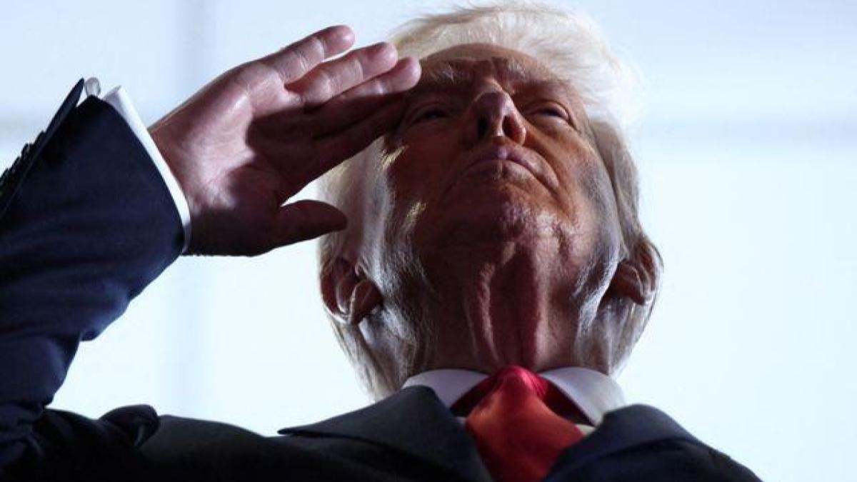 Donald Trump rolls back standards for water-using appliances, light ...