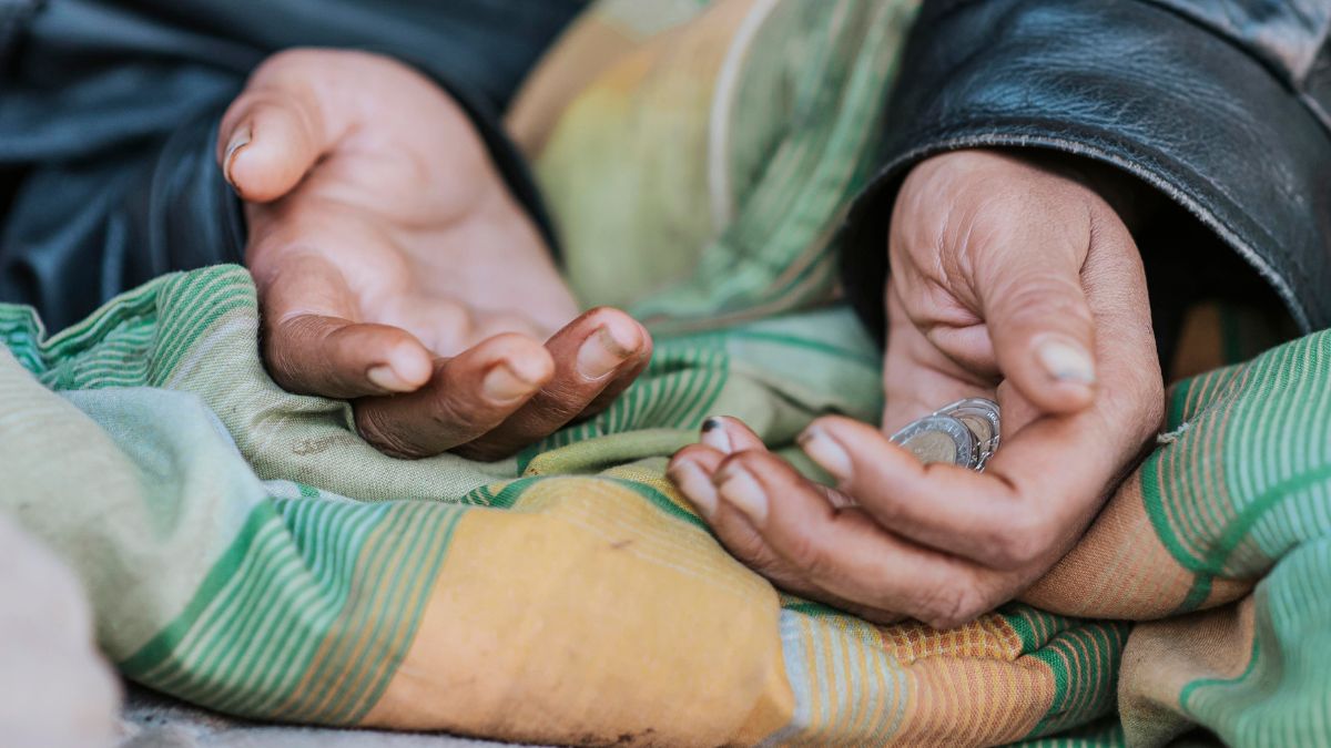 Bhopal bans Begging: Giving alms will face legal action - India News ...