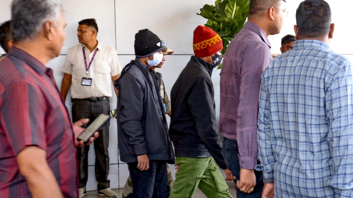 US deportees: Two flights carrying 33 Gujarat natives arrives Ahmedabad ...