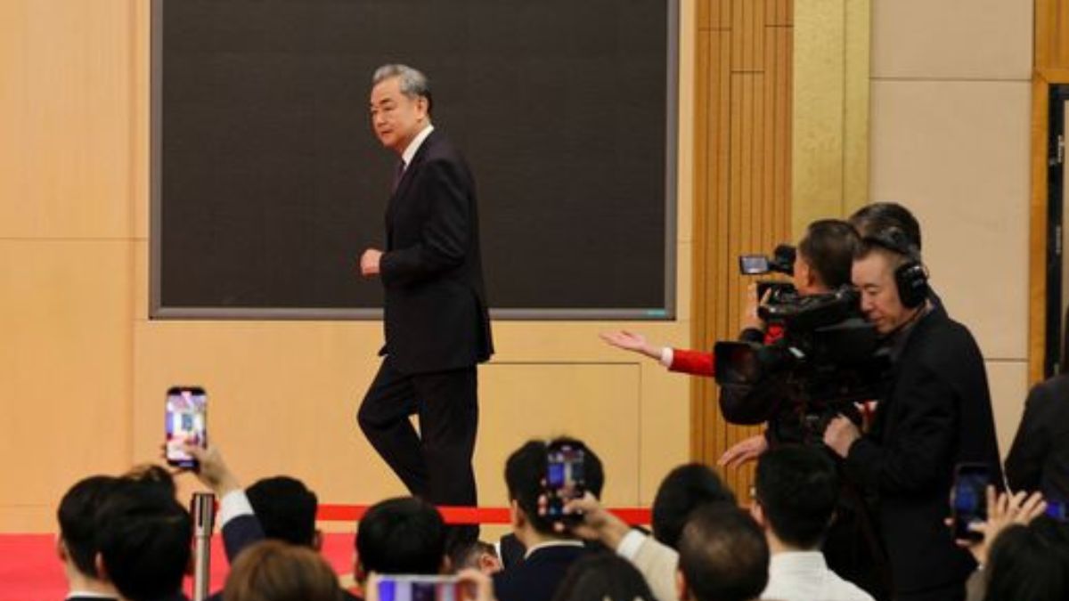 Amid Trump tariff threats, Chinese FM Wang Yi advocates 'dragon ...