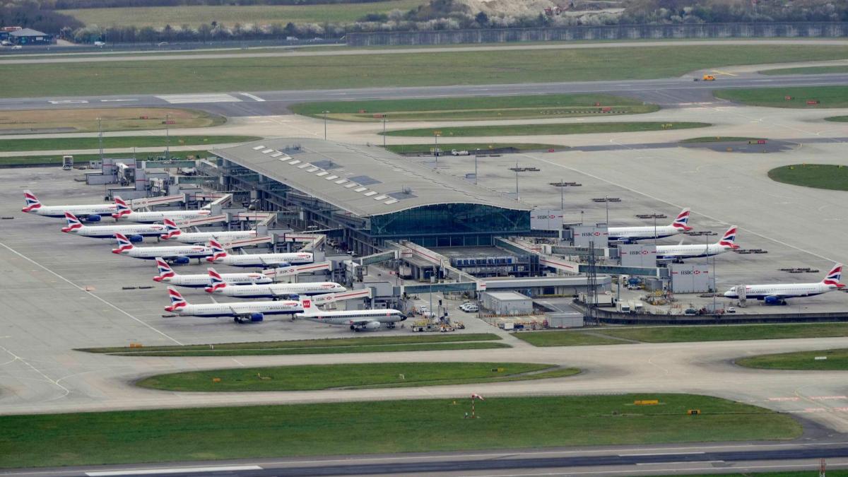 London Heathrow Airport Shut Down Highlights: Heathrow Airport fully ...