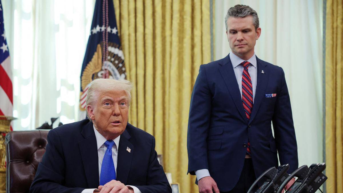 Pete Hegseth leaked Yemen attack details in Signal family group chat ...