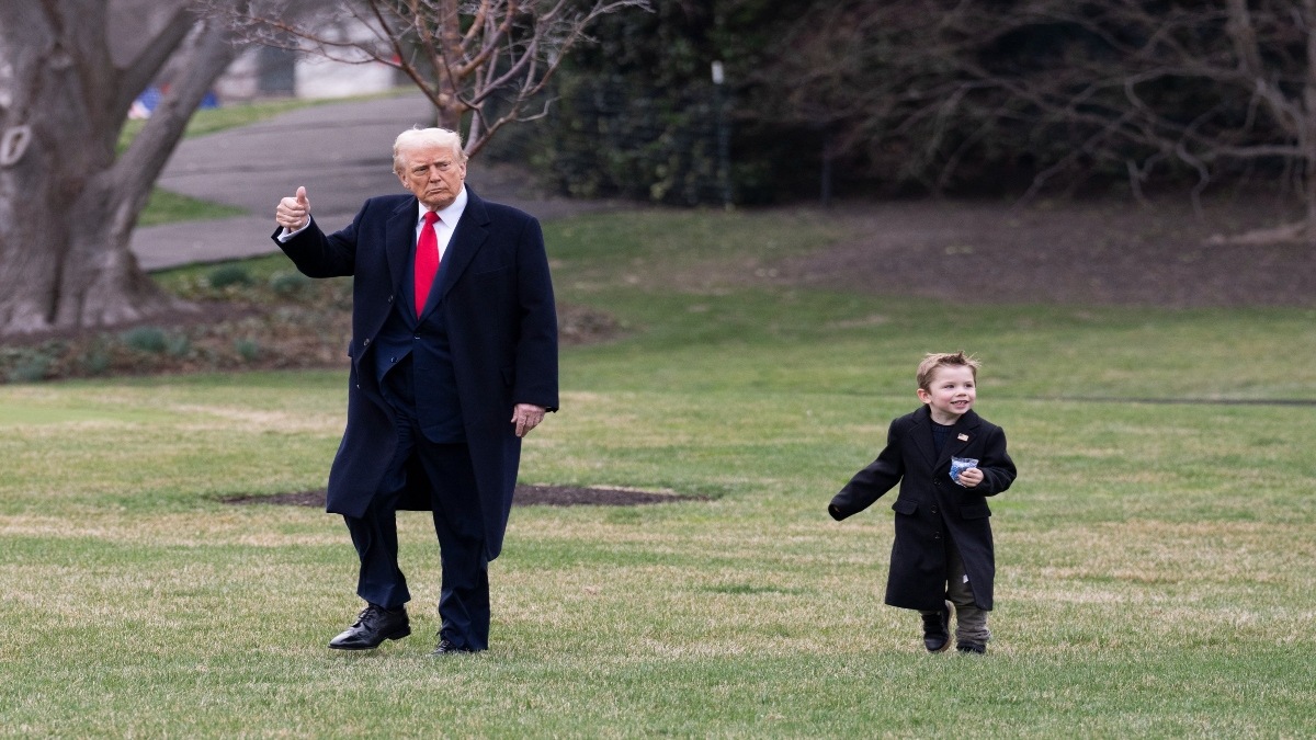 Elon Musk's son 'Lil X' steals spotlight in viral moment with Donald ...
