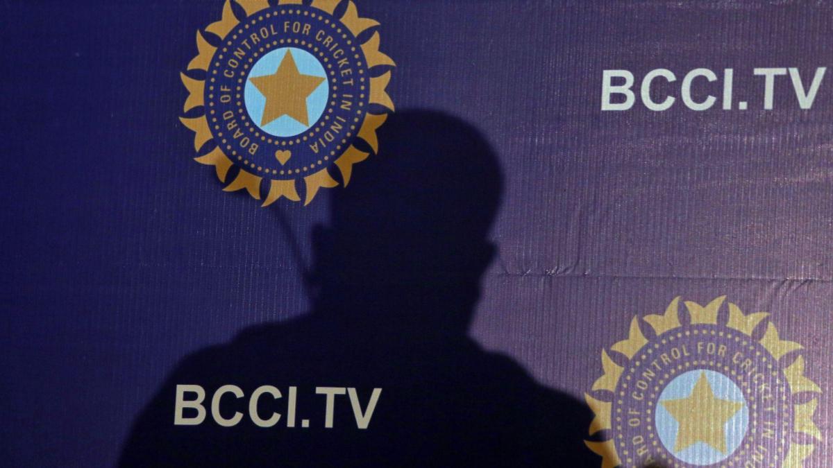 BCCI issues annual central contracts: Shreyas Iyer, Ishan Kishan return ...