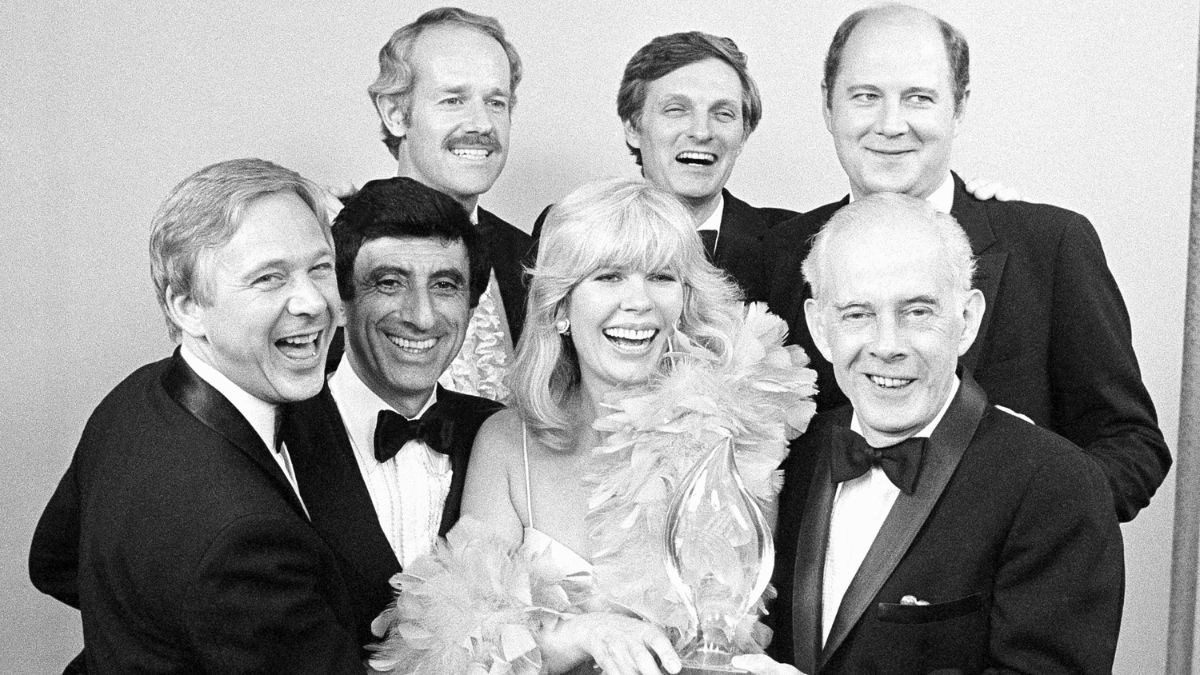 Who was Loretta Swit? Legendary Emmy-winning MASH TV star dies at 87 ...