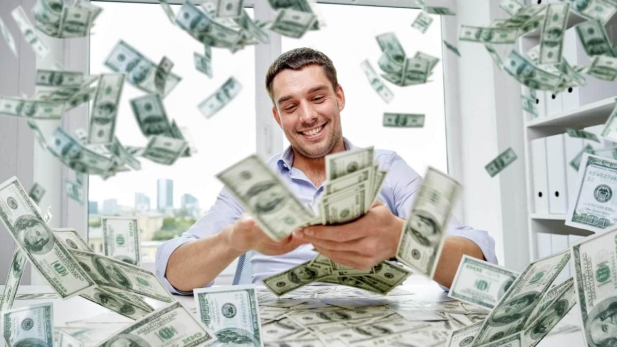 US saw over 1,000 new millionaires per day in 2024 - What drove this ...