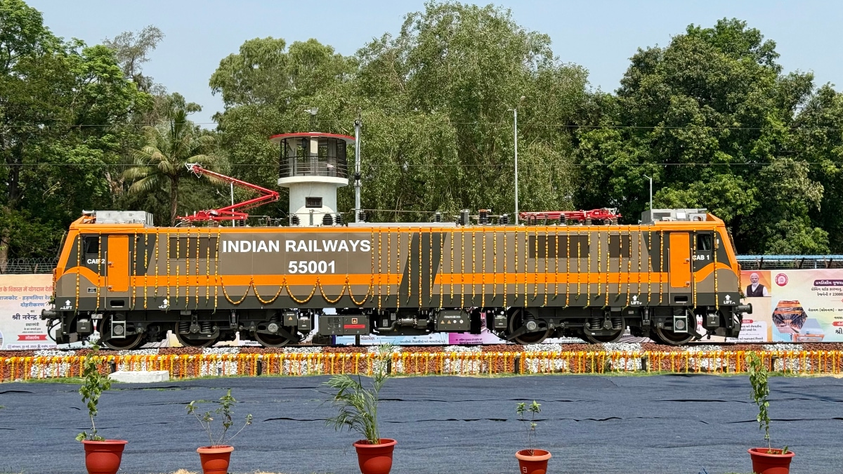 Train to Guinea: 150 locomotives worth Rs 3,000 crore to be exported to ...