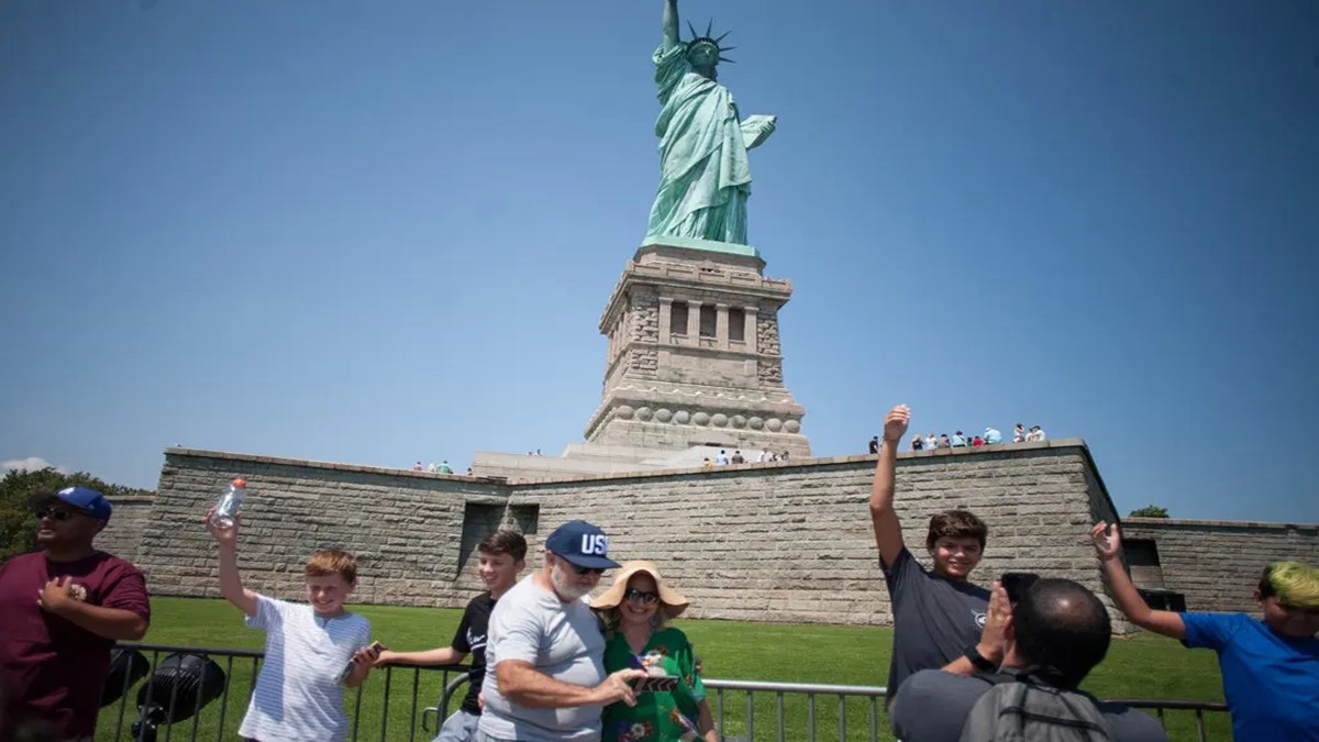 US green card holders’ path to citizenship is through naturalization ...