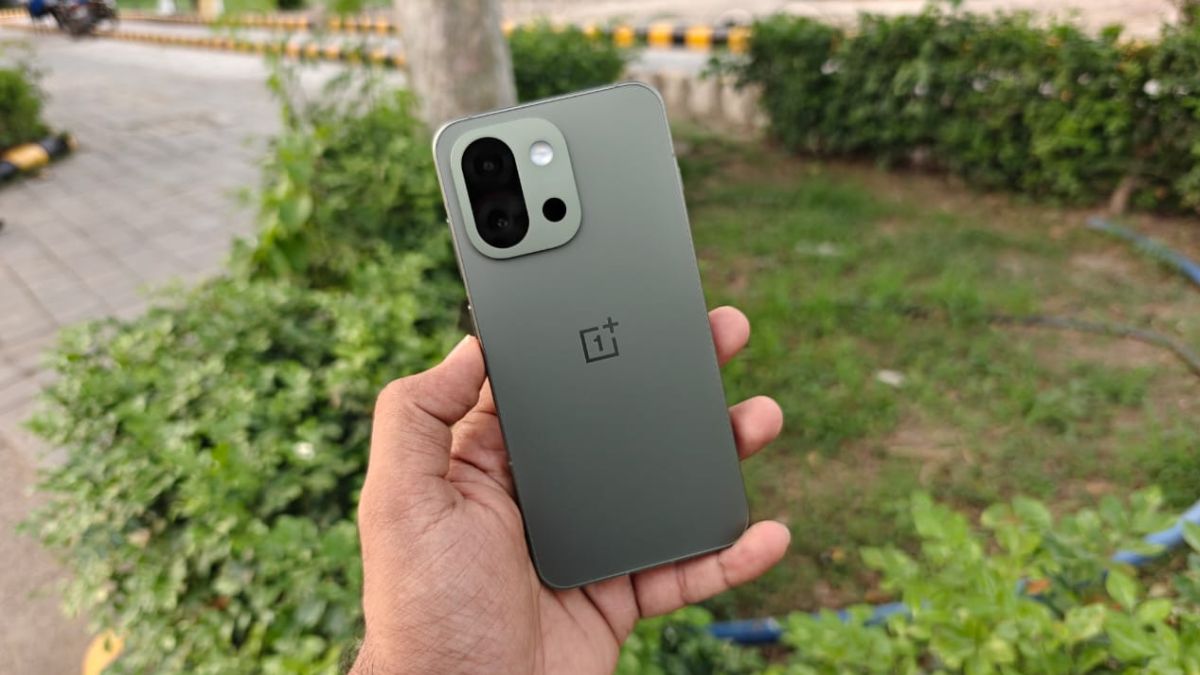 OnePlus 13s launched in India starting at Rs 54,999: Snapdragon 8 Gen ...