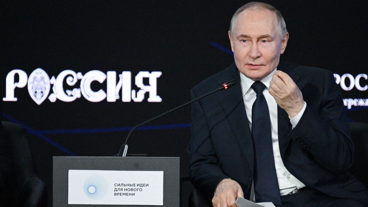 Putin rushes off stage to take Trump's call, says 'don't want him to ...