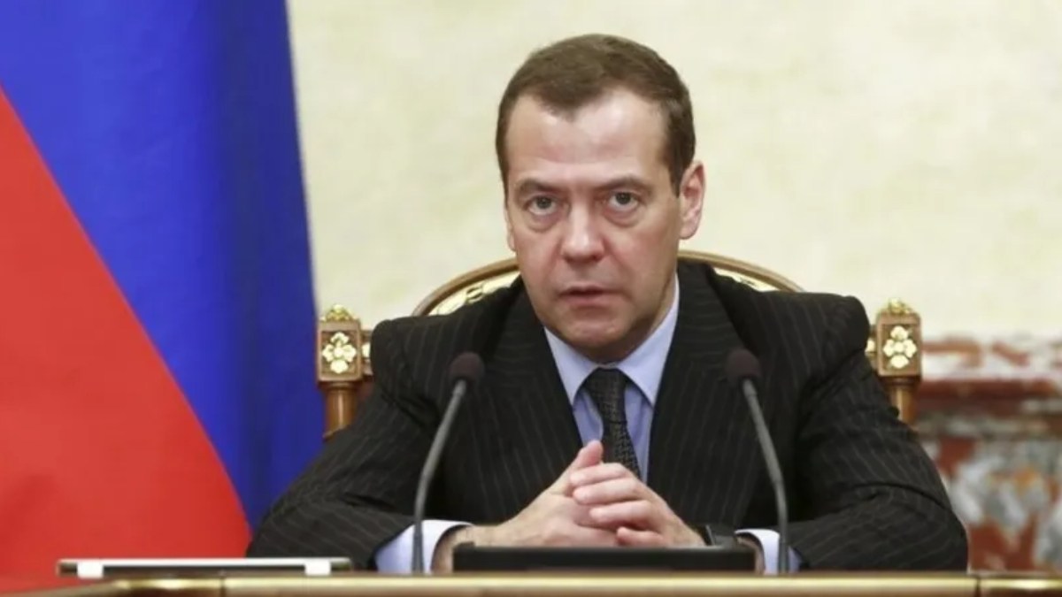 Who is Dmitry Medvedev? Putin ally trolls Trump over ‘dead economy ...