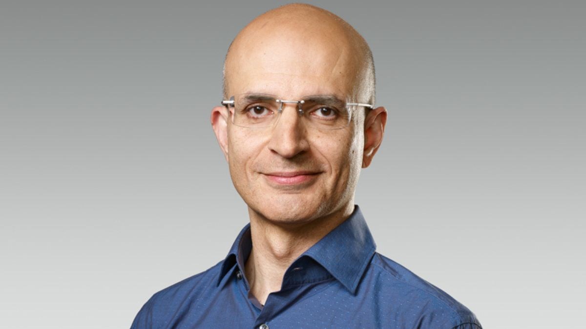 Who is Sabih Khan? Meet Apple’s new Indian-origin COO as Jeff Williams ...