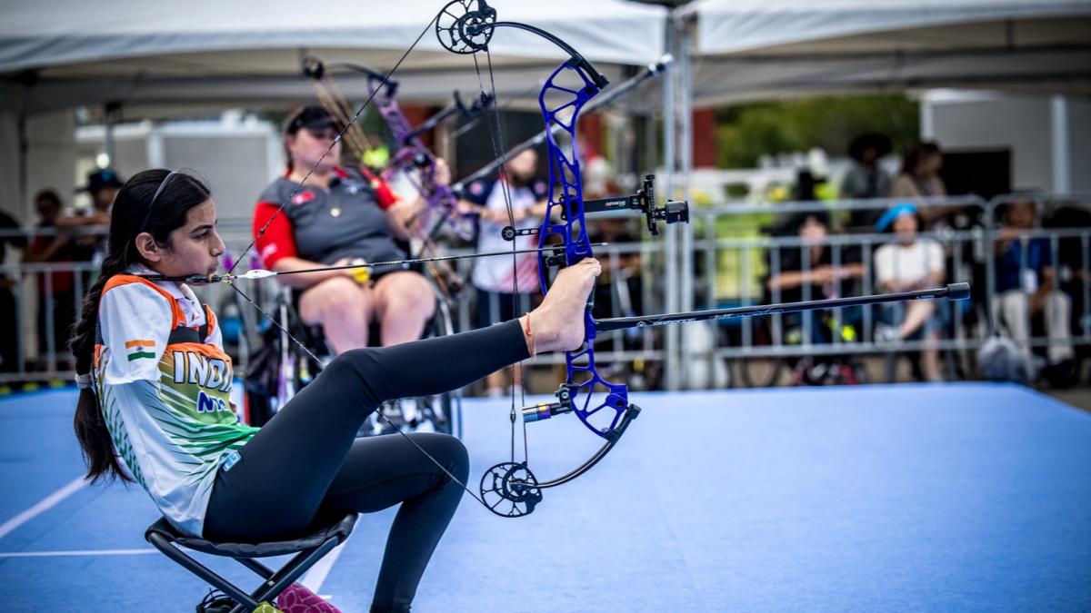Who is Sheetal Devi? 18-year-old armless archer wins gold medal Para ...