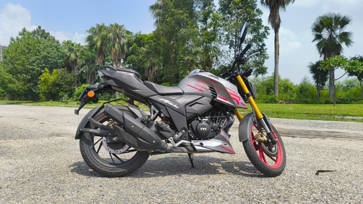 2025 TVS Apache RTR 200 4V review: Reliable, Sporty but Missing Unique ...