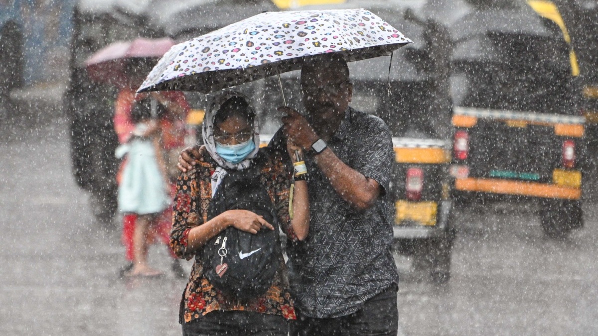 India Weather Update: Cyclone Montha triggers heavy rainfall across UP ...