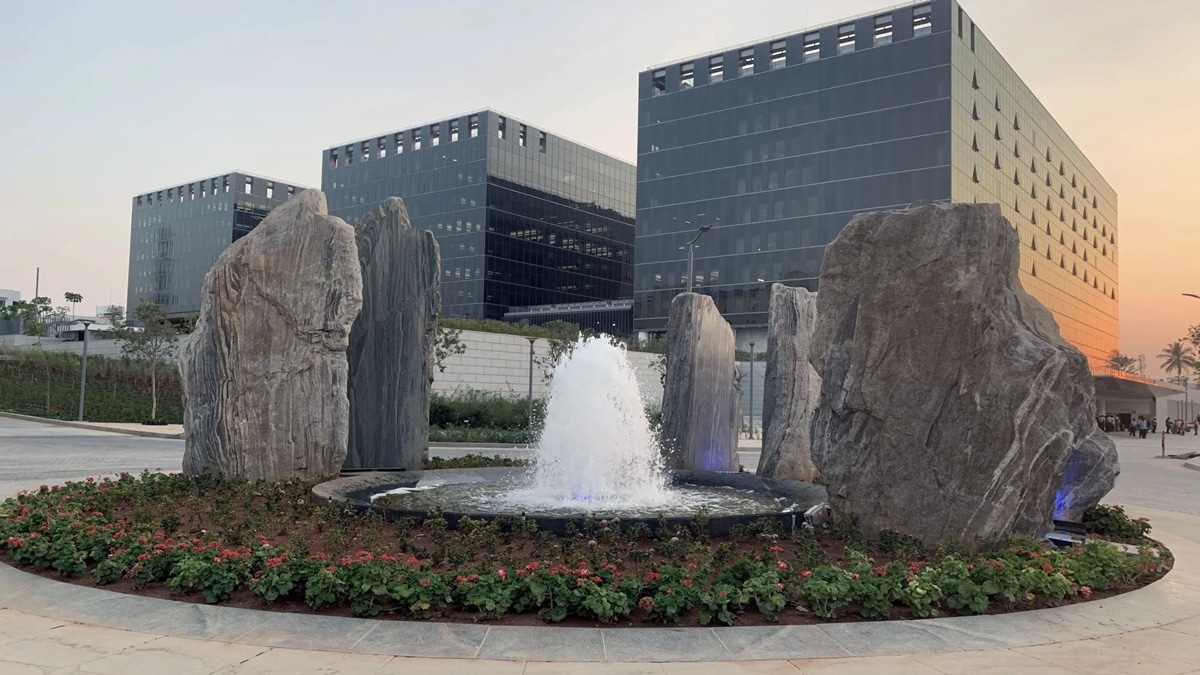 H-1B costs soar, pushing global banks to build teams in Mumbai ...