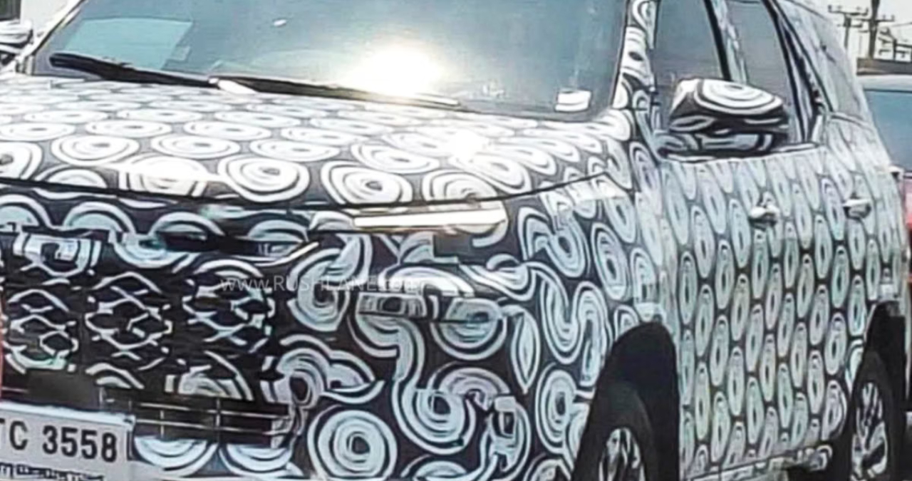 Toyota Fortuner 2026 spotted testing: Rugged boxy design, split ...
