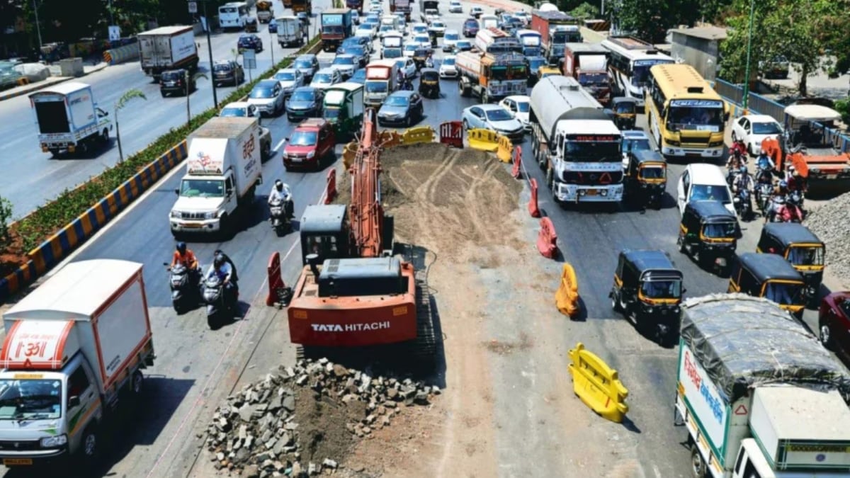 Maharashtra transport strike: Buses, cabs, autos, goods vehicles to ...