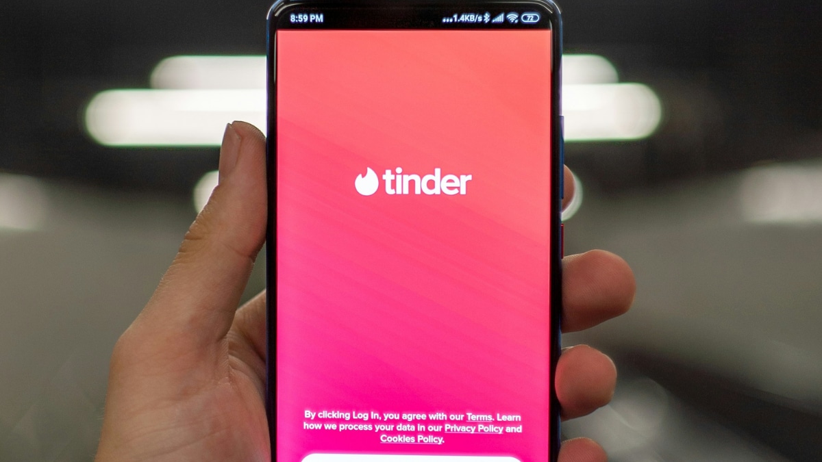 AI in dating: Tinder uses AI for enabling safe and informed matchmaking ...