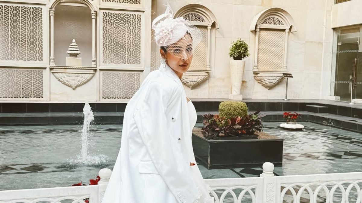Malaika Arora leases luxury apartment in Bandra West for Rs 1.17 crore ...