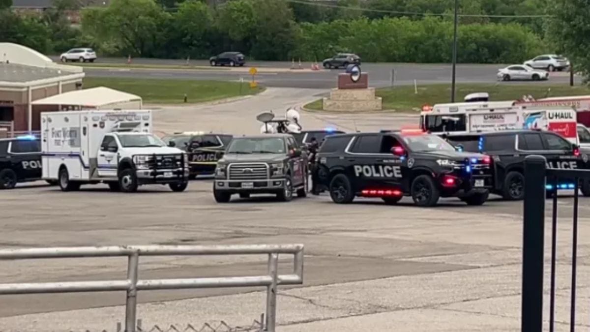 Texas high school shooting leaves 3 dead, including kindergarten ...