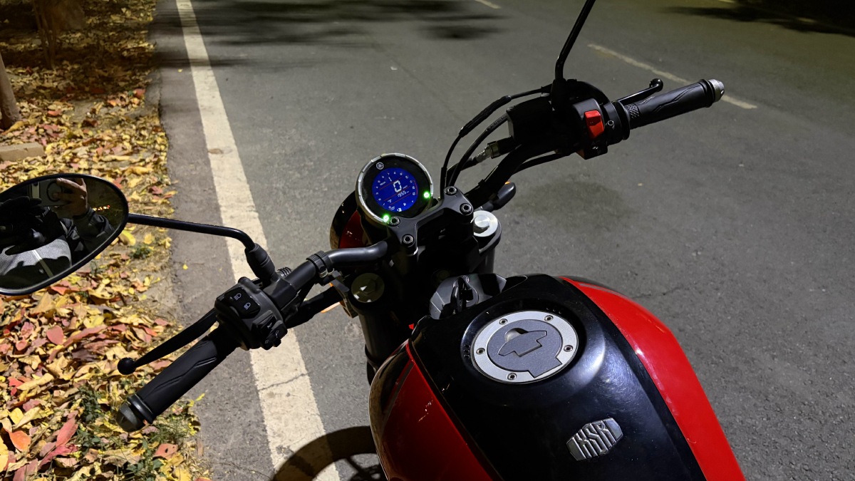 The Yamaha XSR 155 shows that retro motorcycling doesn’t need a heavy ...