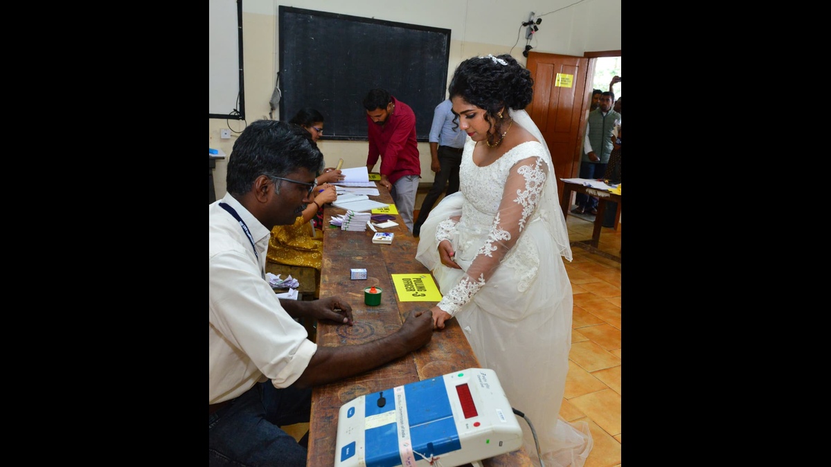 Democracy first! Kerala bride turns up to vote in full bridal attire ...