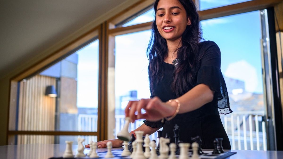 'Is this for promotional purposes?': Divya Deshmukh's viral moment ...