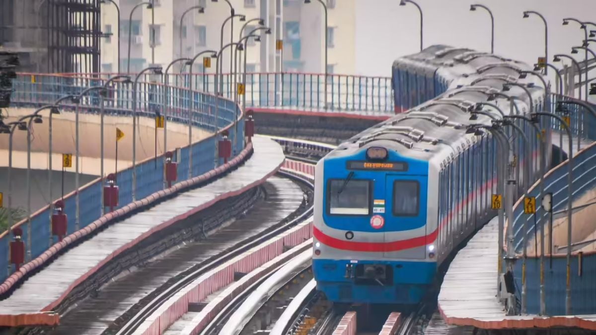 Kolkata Metro: Relief for commuters as work finally begins on delayed ...