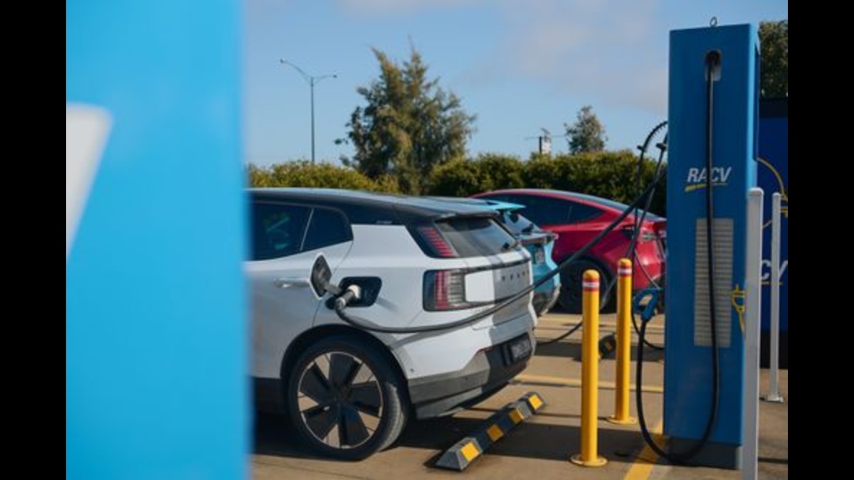Indian EV makers Maruti Suzuki, Mahindra & Mahindra, Tata Motors eye UK ...