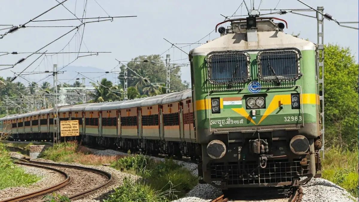 Central Railway's 13-hour block to disrupt mail, express and local ...